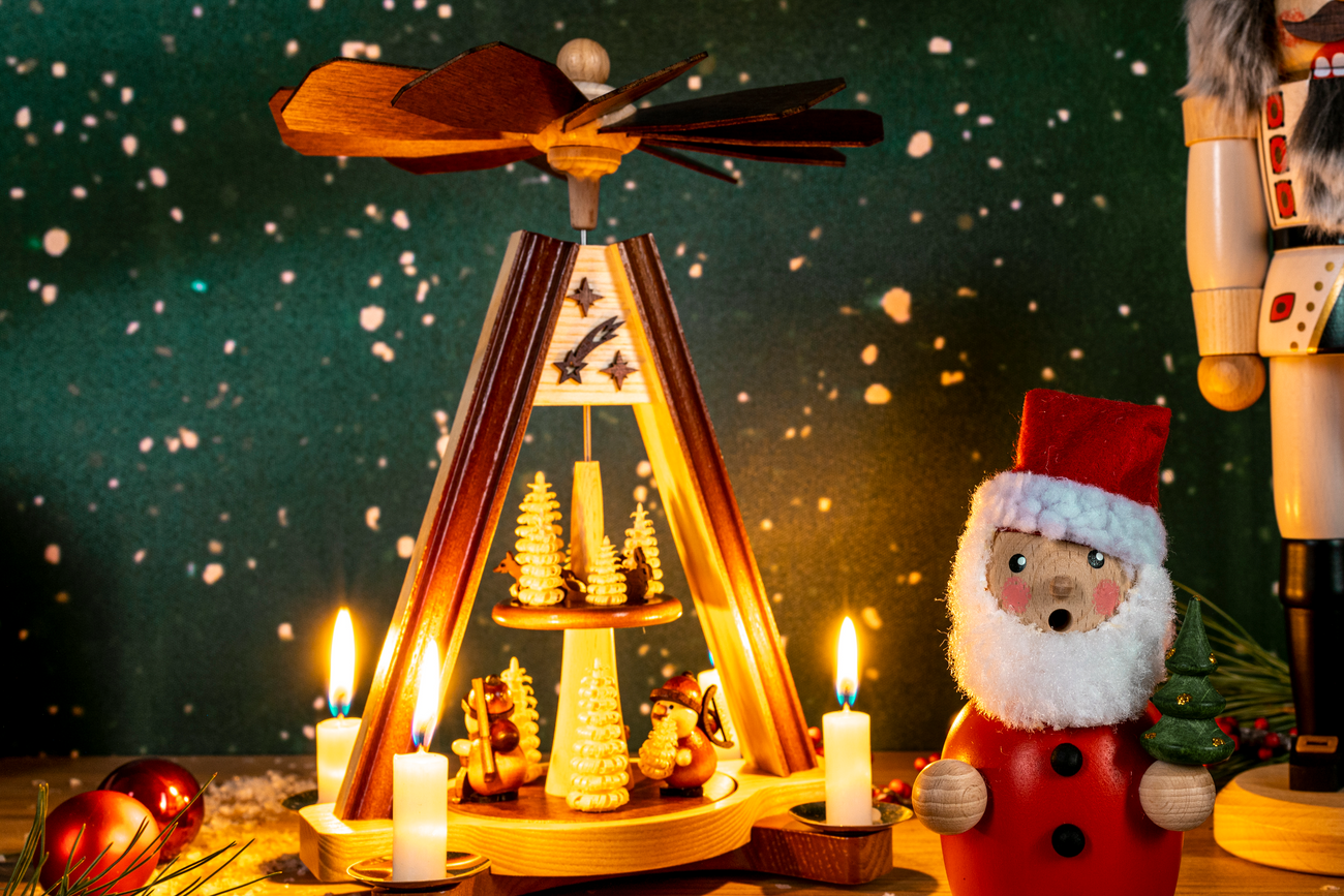 Premium-LED-Lichterbogen "Drei Haselnüsse für Aschenbrödel®" | SAICO – saico-seiffen